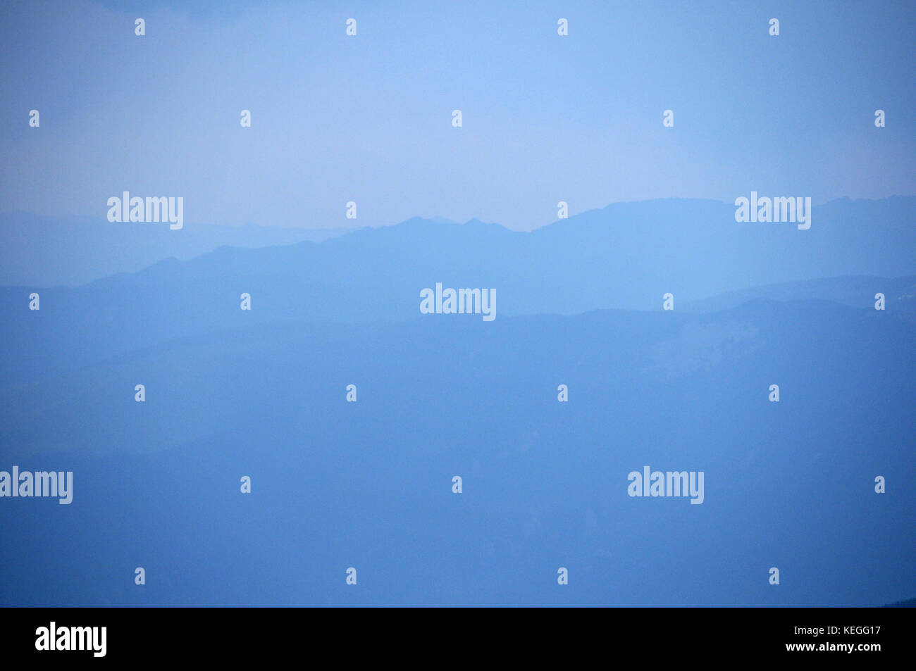 Vector mountains hi-res stock photography and images - Alamy
