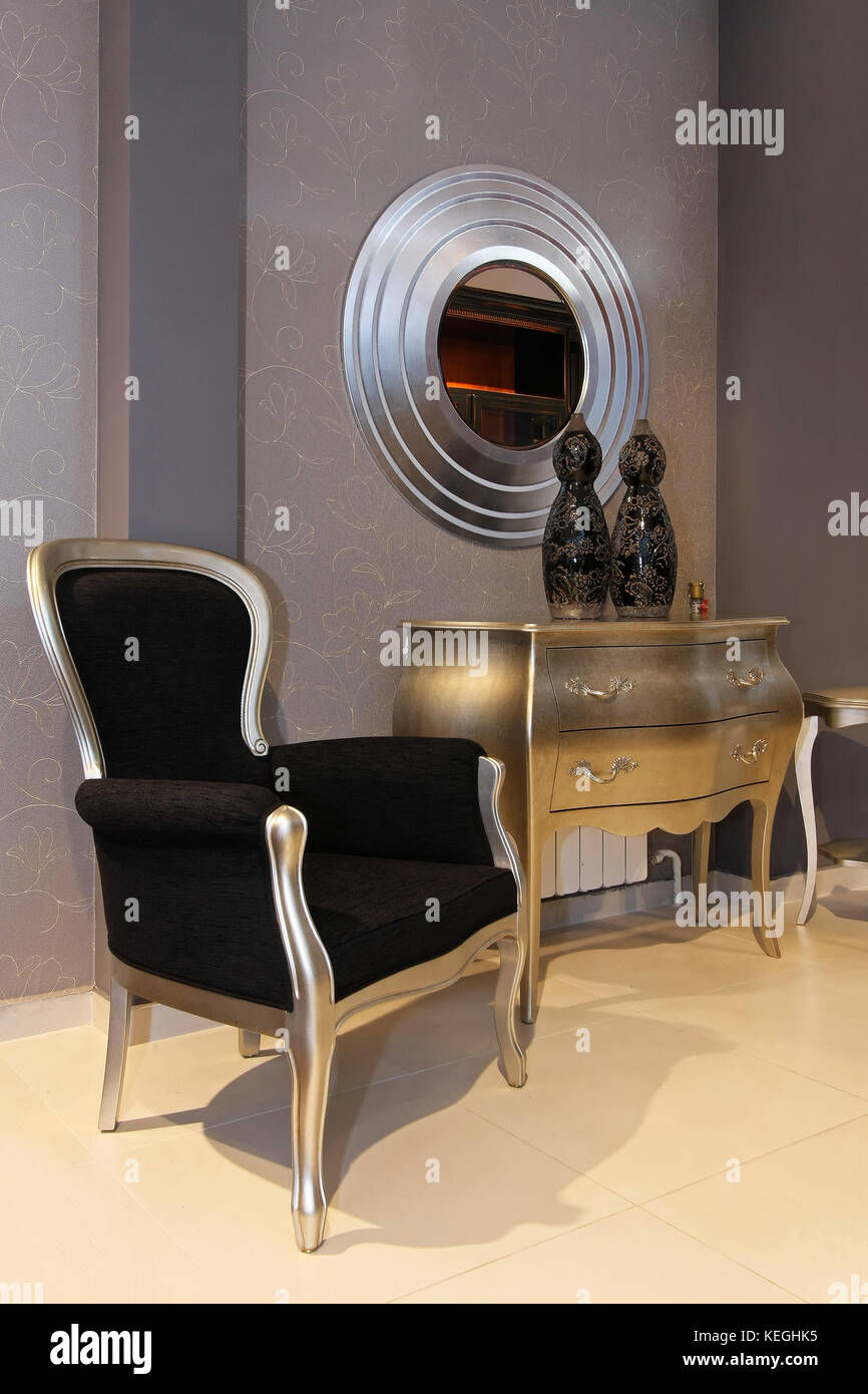 Small foyer hi-res stock photography and images - Alamy