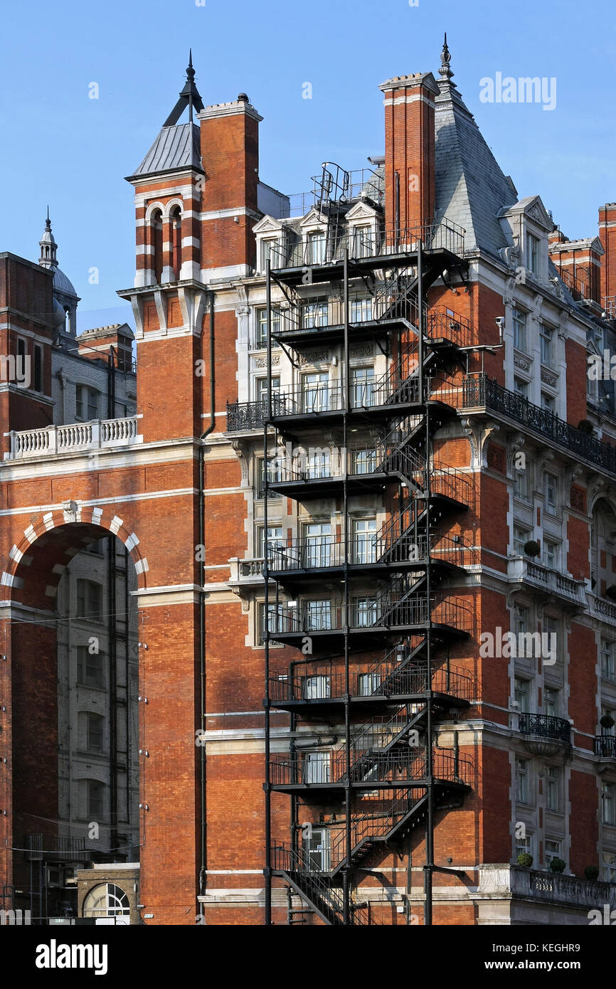 Victorian london dirty hi-res stock photography and images - Alamy