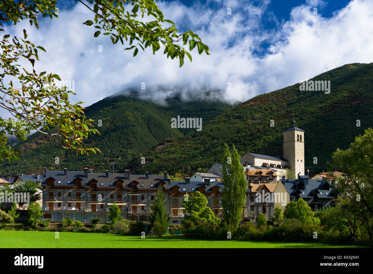 Modern spanish architecture hi-res stock photography and images - Alamy