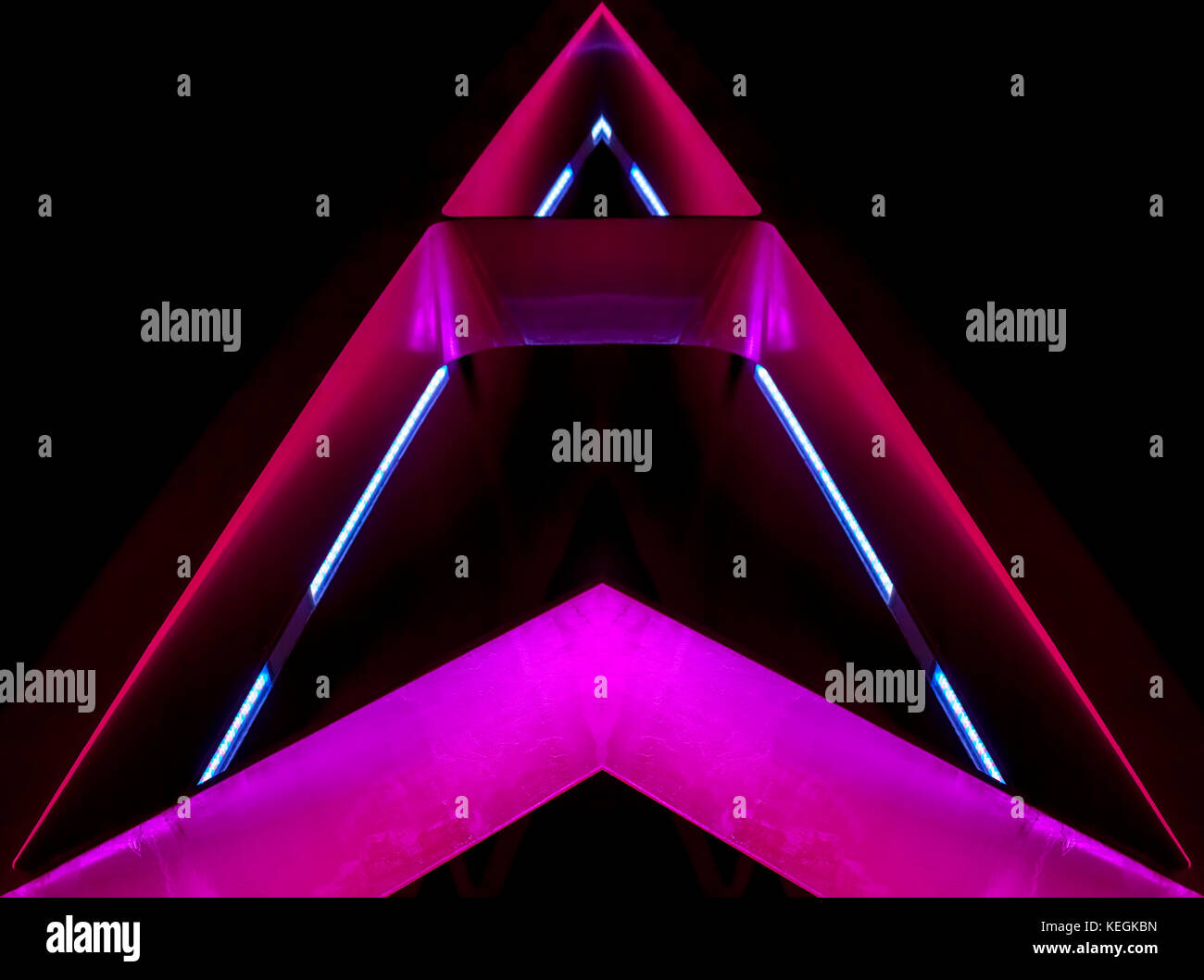 Spaceship shaped architecture hi-res stock photography and images - Alamy