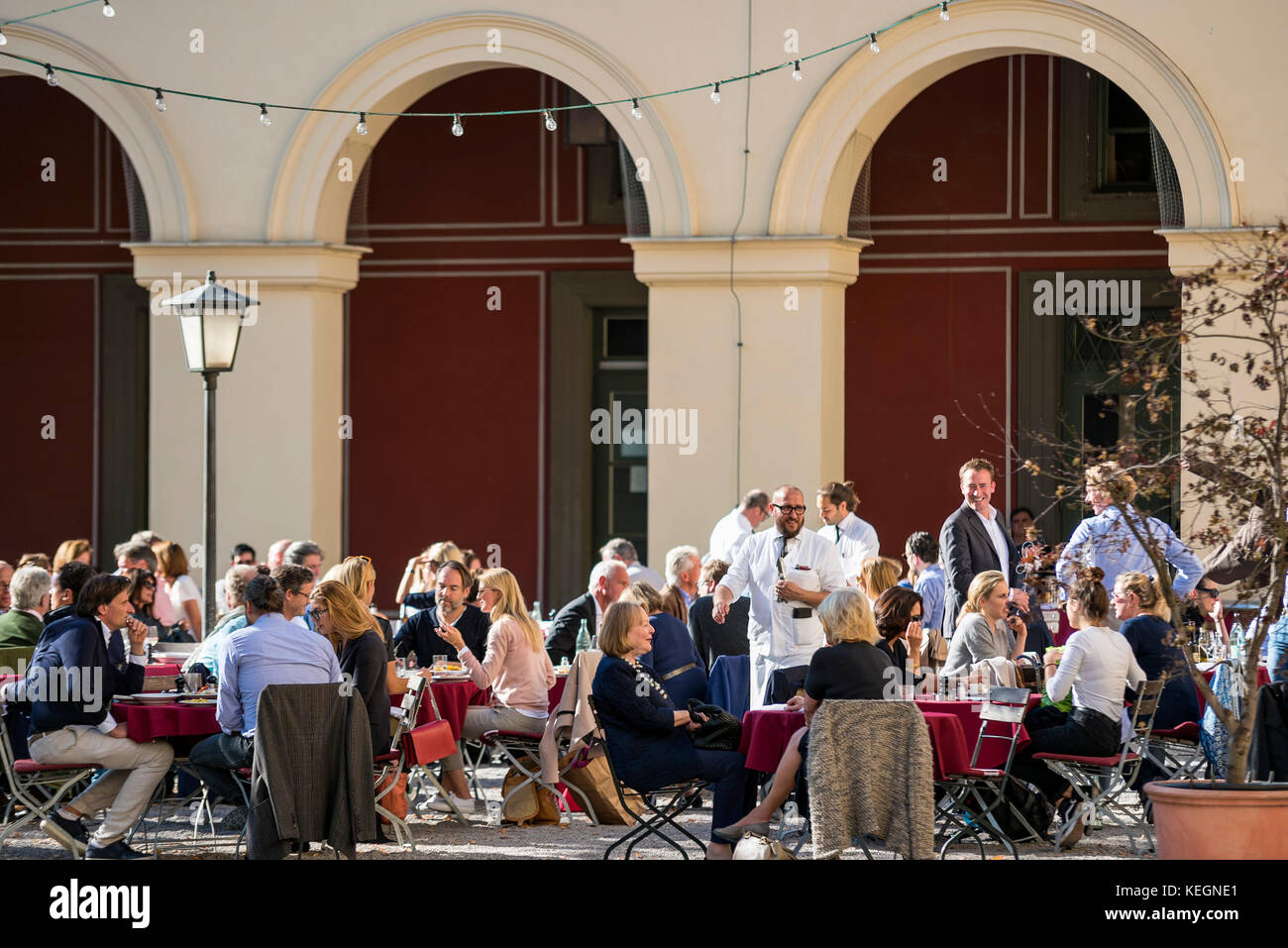 Munich breakfast cafe hi-res stock photography and images - Alamy