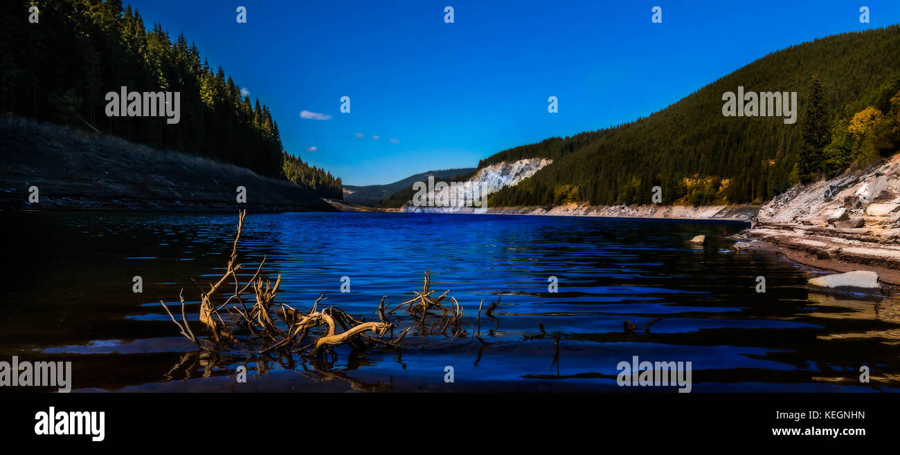Oasa Lake (Lacul Oasa) near Transalpina road Stock Photo - Alamy