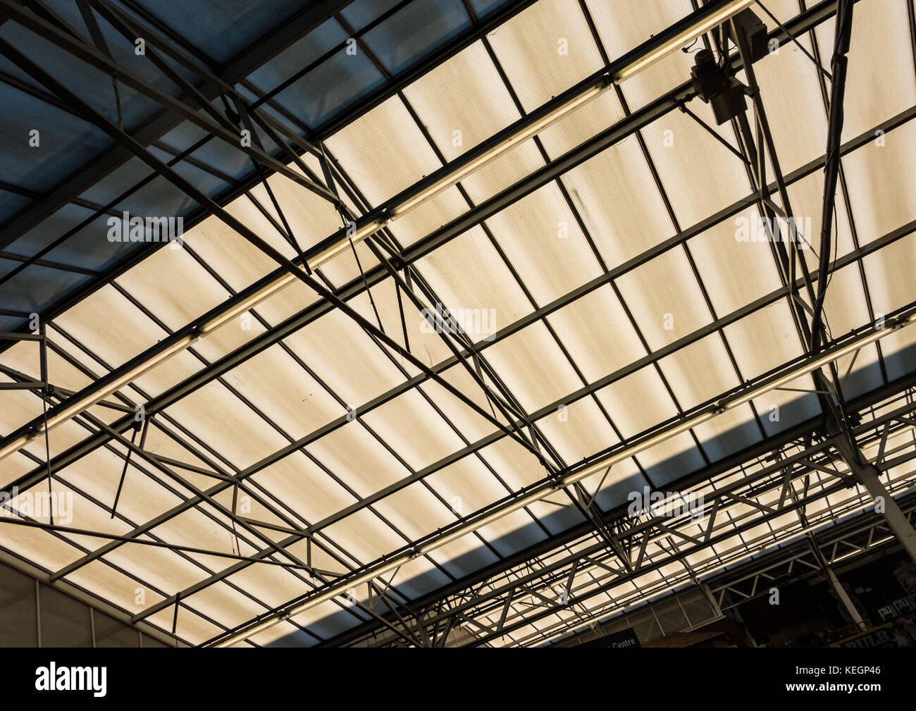 Fluorescent strip light hi-res stock photography and images - Alamy