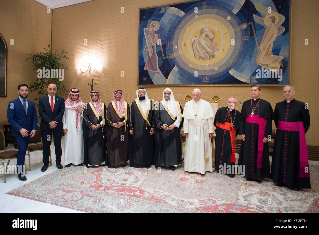 Pope Francis meets Dr Mohammed al-Issa, Secretary-General of the World ...