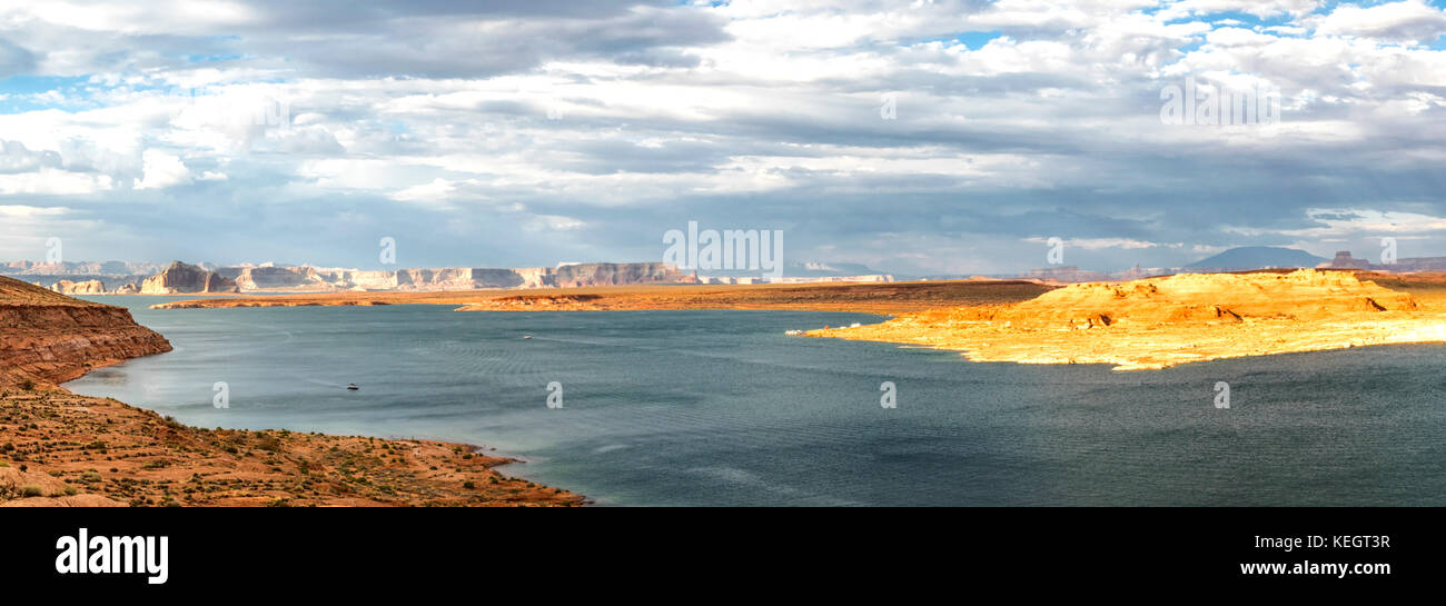Lake powell sunset in page hi-res stock photography and images - Alamy