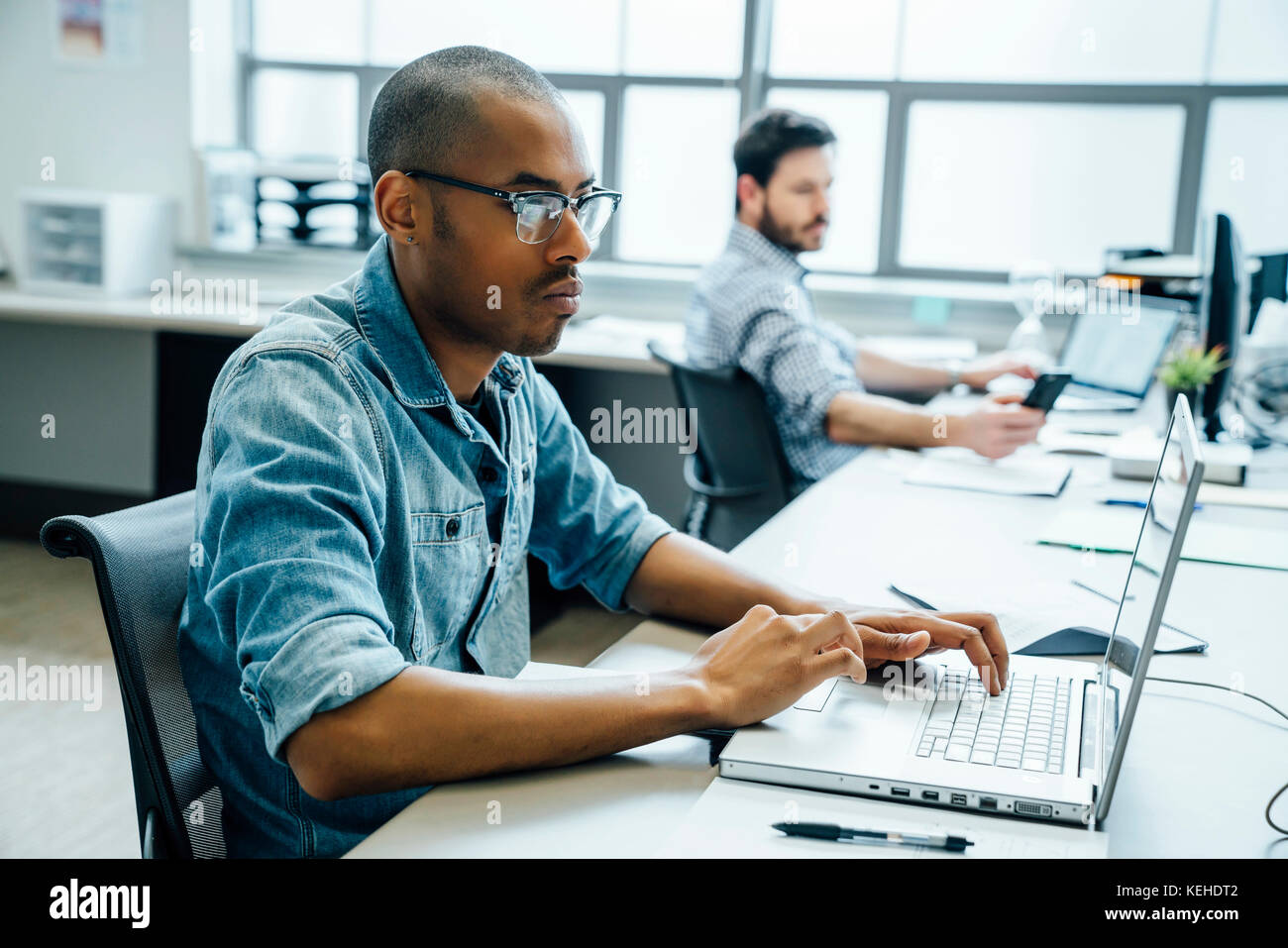 Real life wireless technology hi-res stock photography and images - Alamy