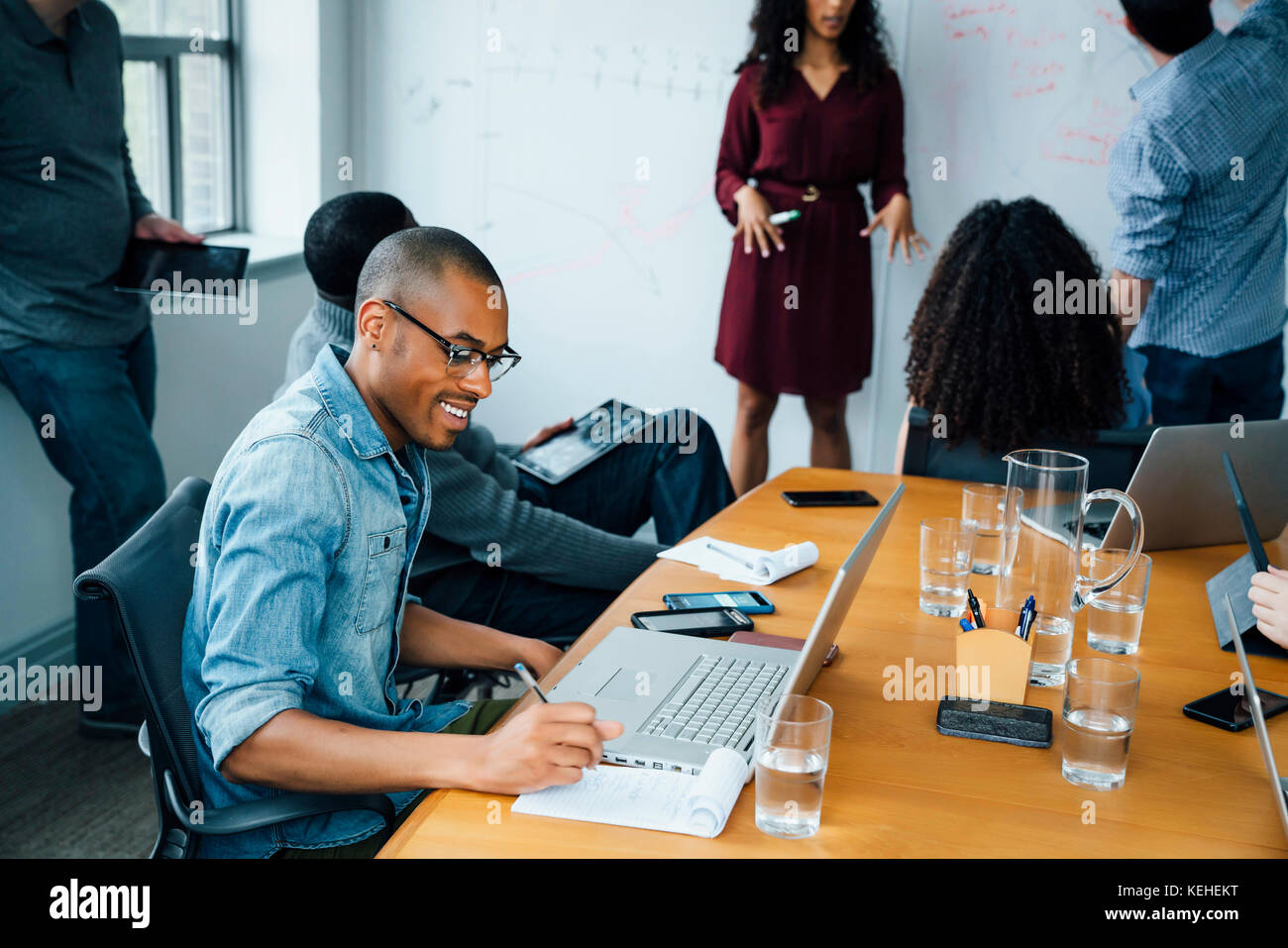 Co writing hi-res stock photography and images - Alamy