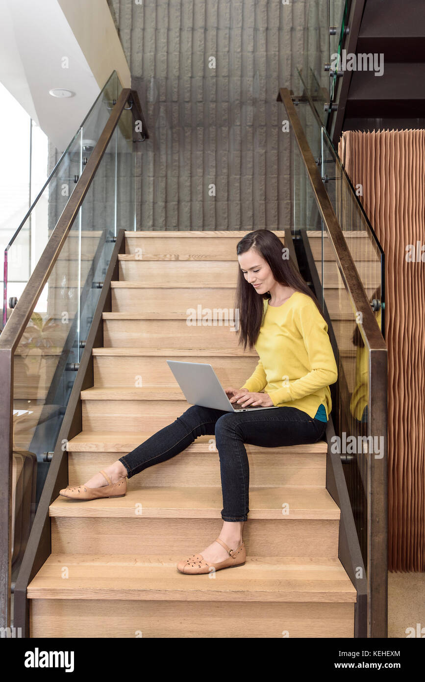 Connecting staircase hi-res stock photography and images - Alamy