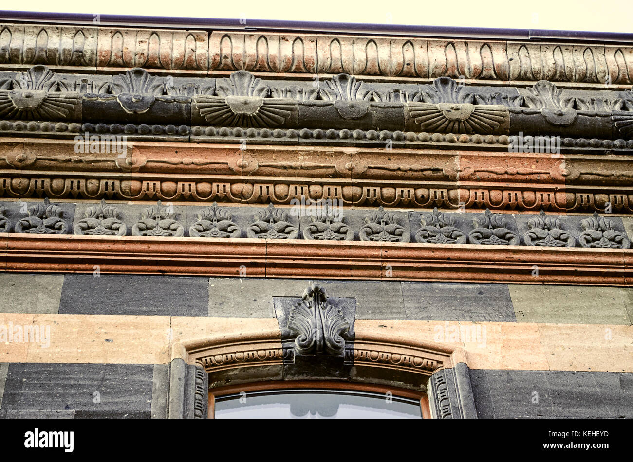 Decorative Frieze Building Facade Conserving Decorative Plaster By