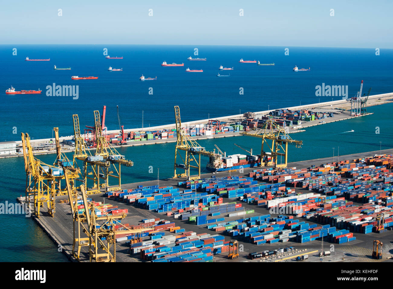 Port ships eye view hi-res stock photography and images - Alamy