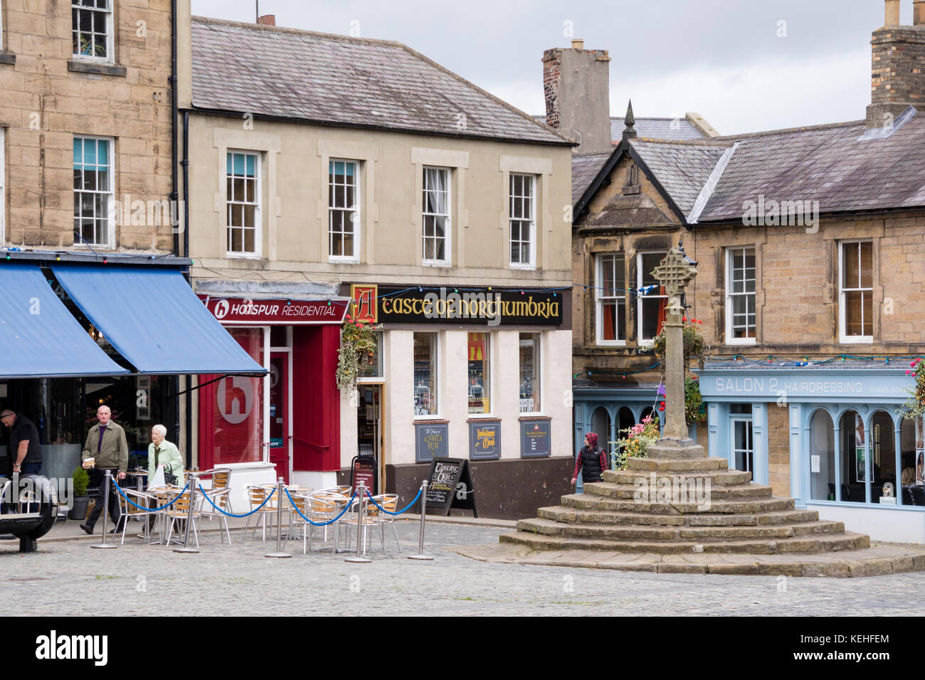 The historic town centre at Alnwick, Northumberland, England, UK Stock ...