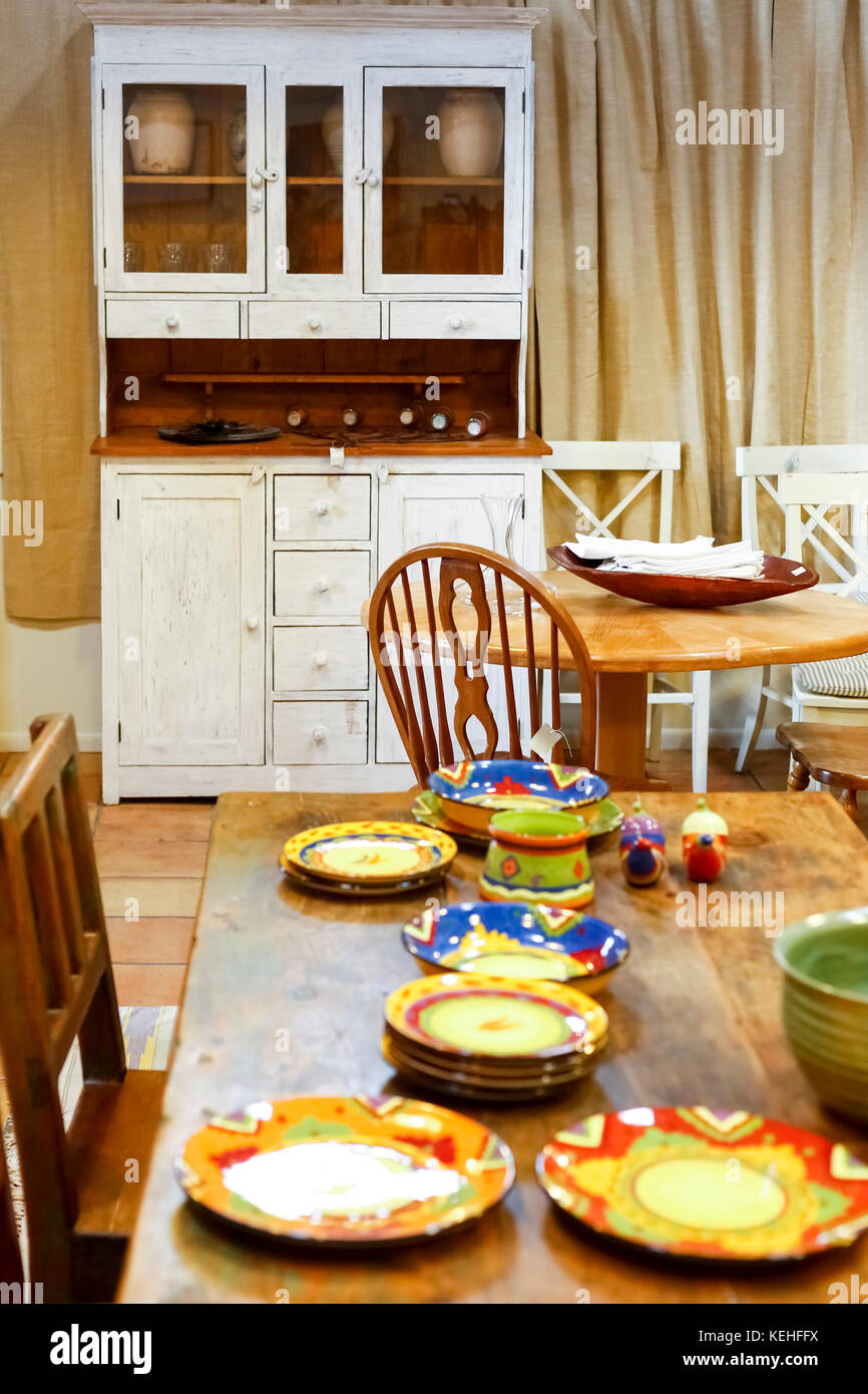 Multicolor plates hi-res stock photography and images - Alamy