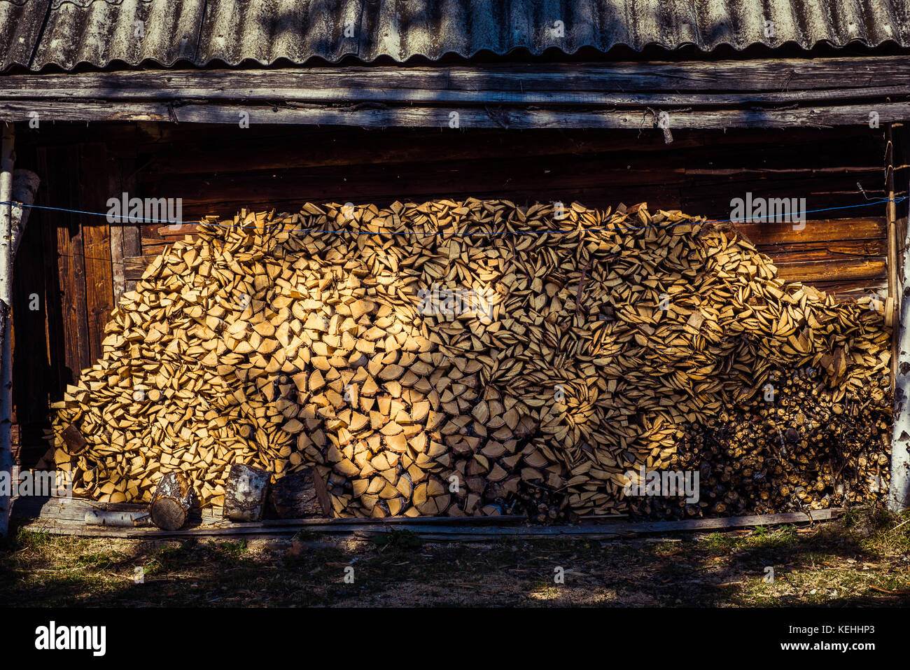 Firewood pattern hi-res stock photography and images - Alamy