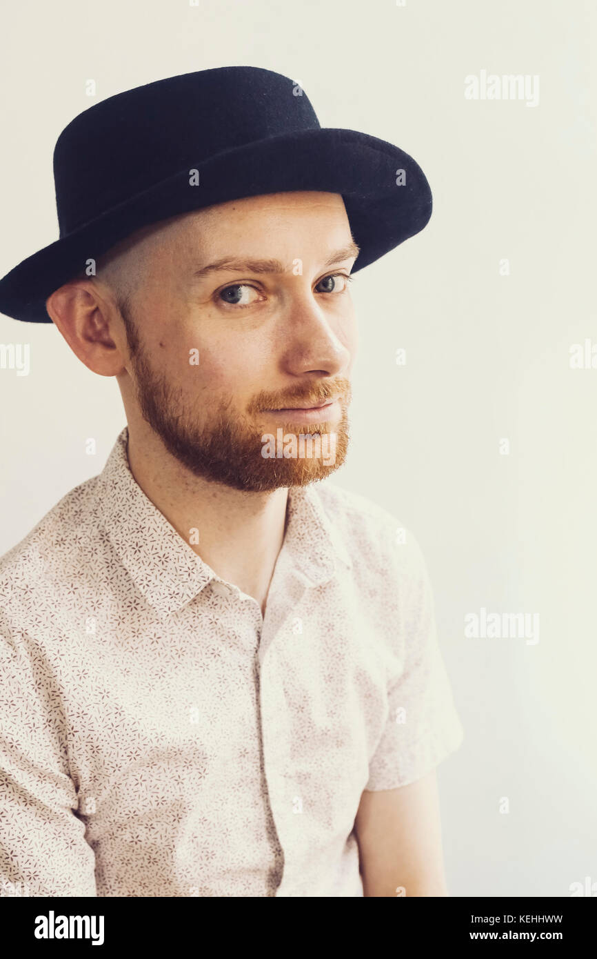 Man wearing hat hi-res stock photography and images - Alamy