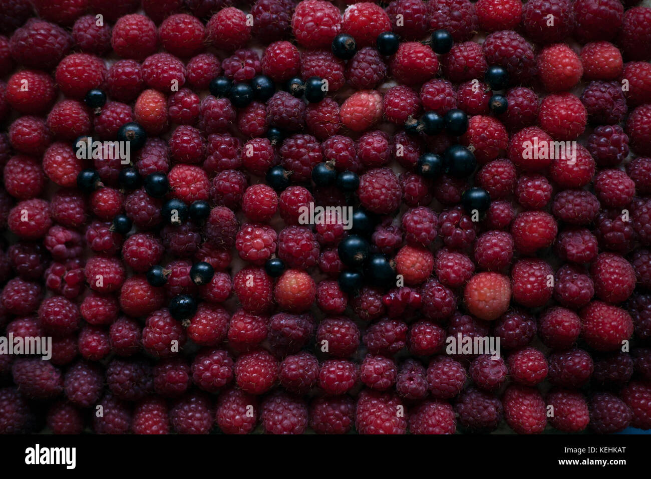 Raspberries and blueberries Stock Photo - Alamy