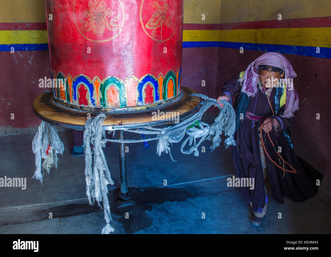 Portraite of Ladakhi woman during the Ladakh Festival in Leh India ...