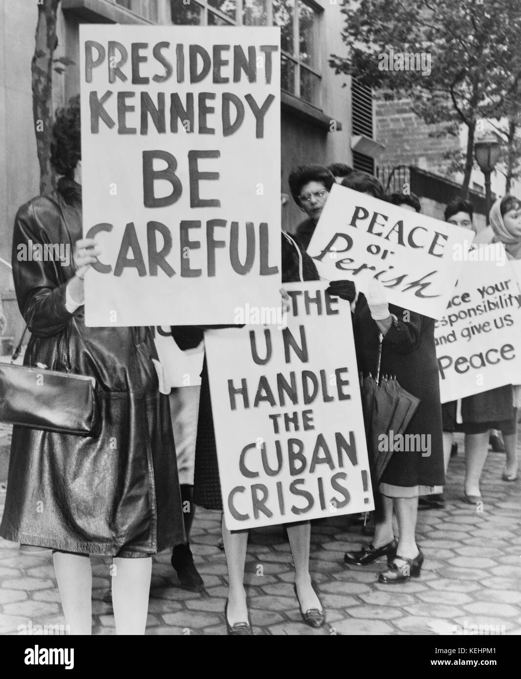 People peace signs Black and White Stock Photos & Images - Alamy