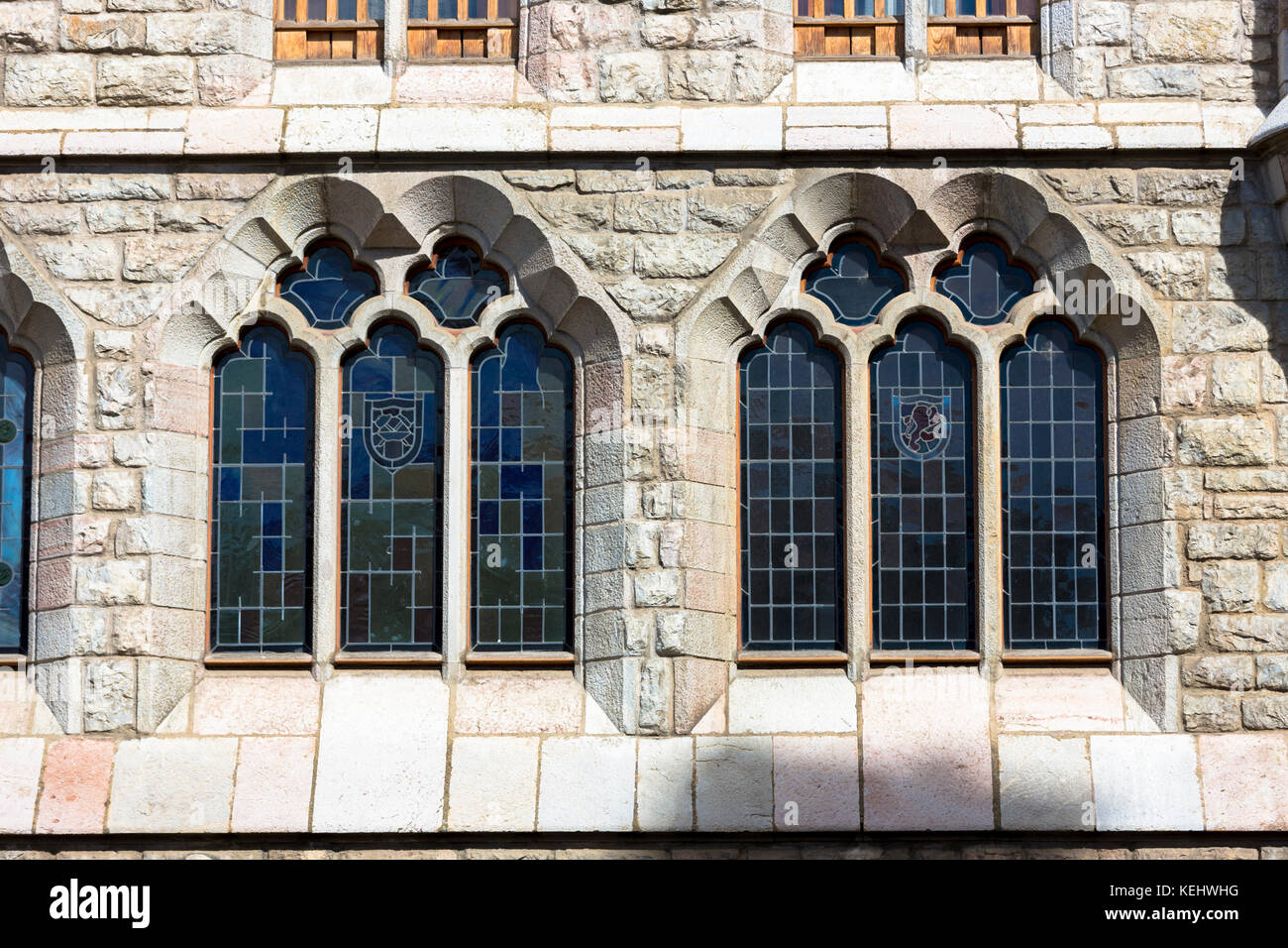 Caja Espana savings bank in 19th Century Casa Botines designed by ...