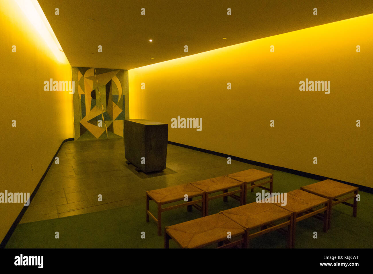 Meditation room united nations hi-res stock photography and images - Alamy