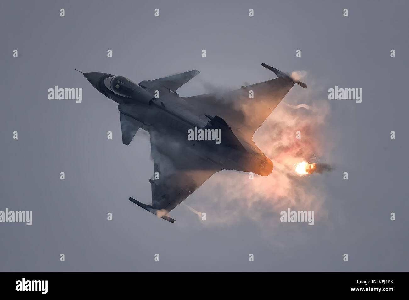 Saab JAS 39 Gripen releasing flares Stock Photo - Alamy