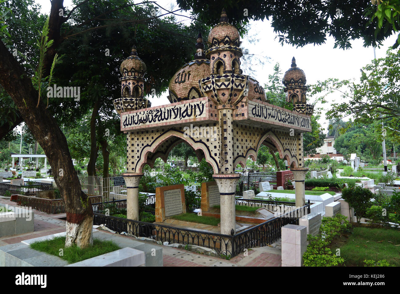 Dhaka Banani Graveyard Stock Photo - Alamy
