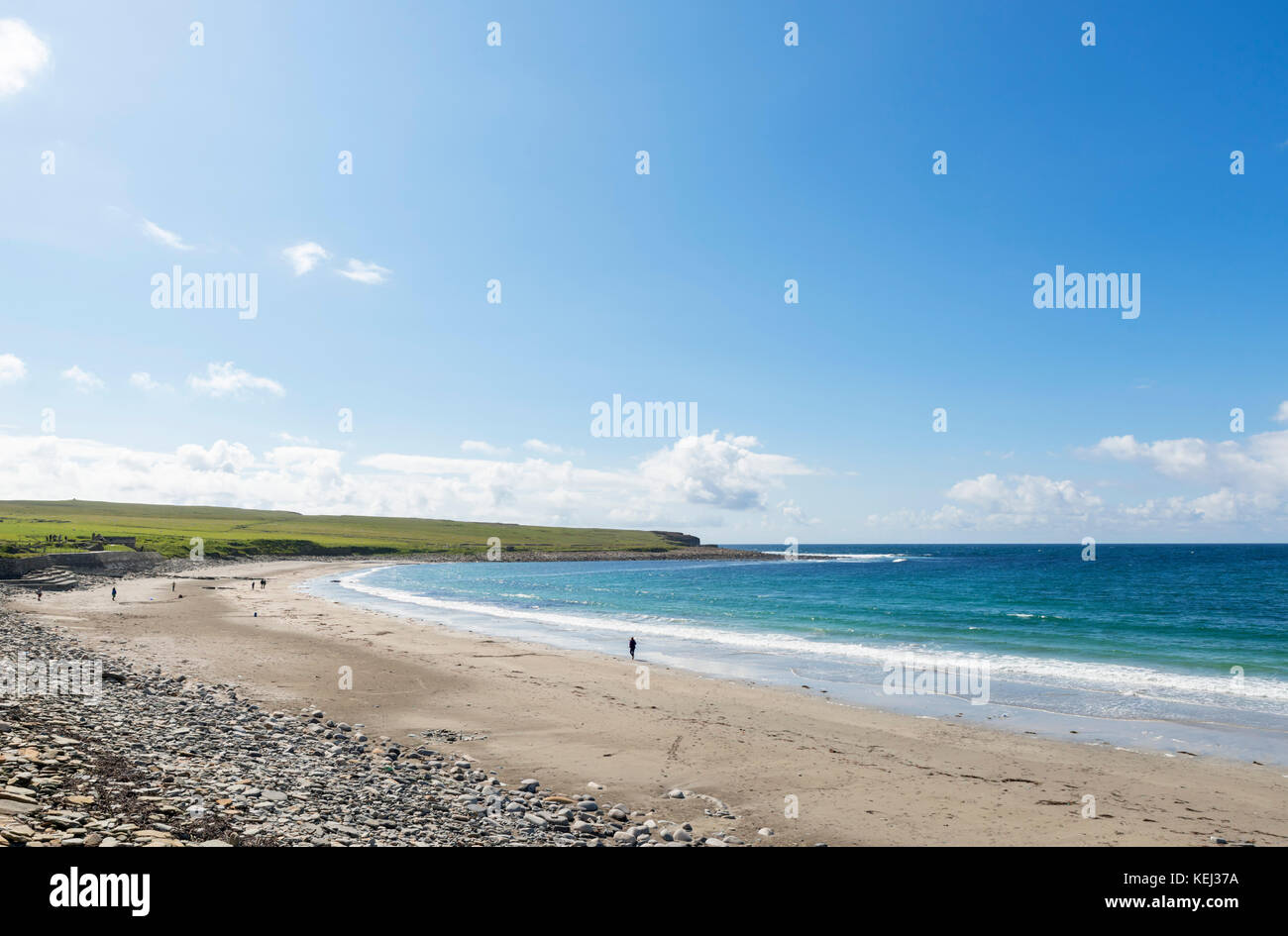 Walking orkney beach hi-res stock photography and images - Alamy