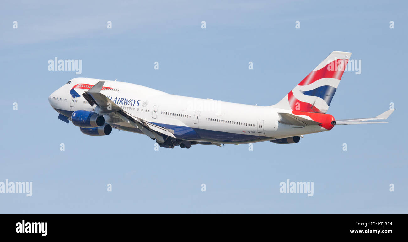 British Airways Boeing 747 Jumbo Jet G-CIVF taking off from London ...