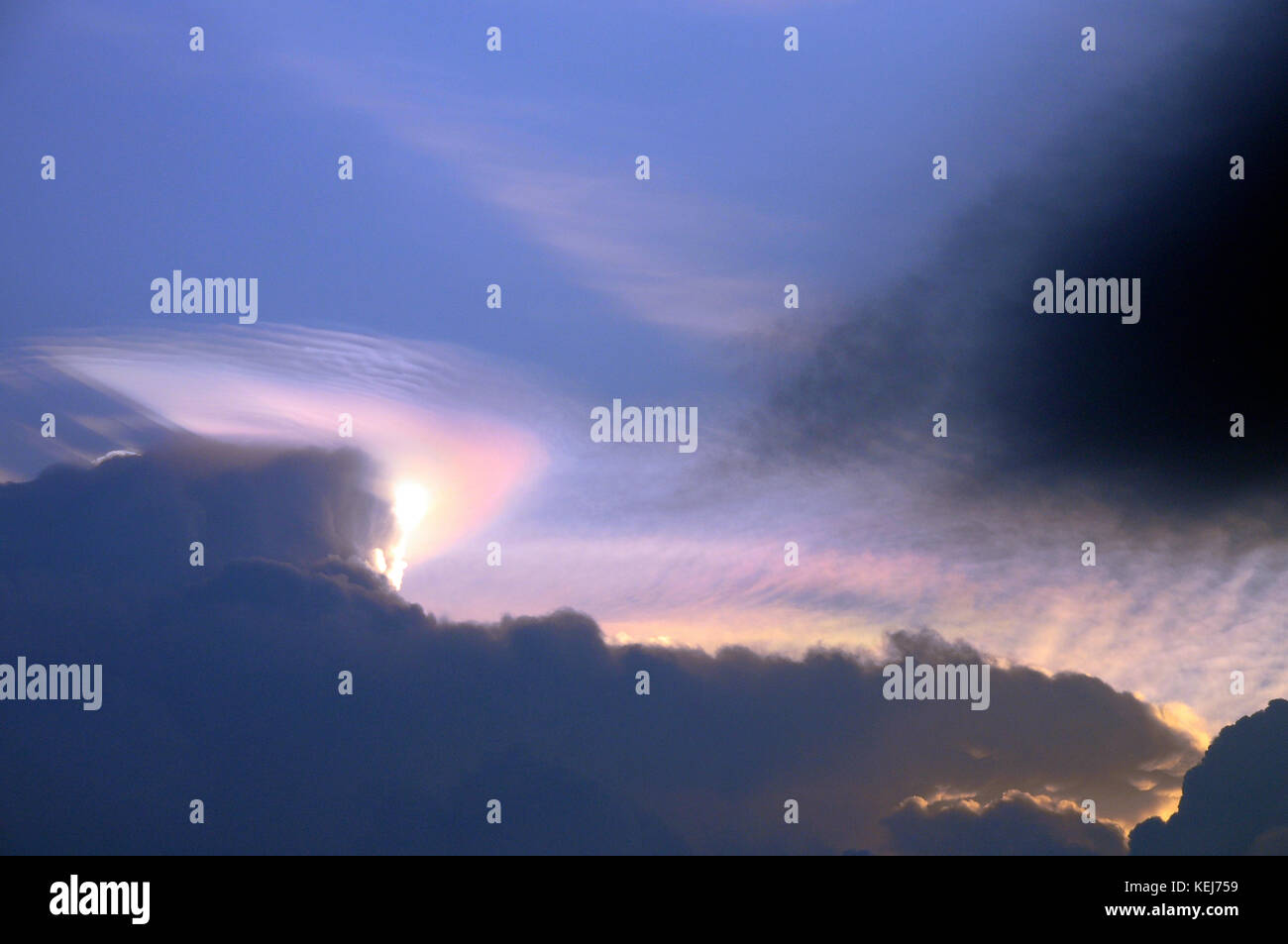 Circular rainbow hi-res stock photography and images - Alamy