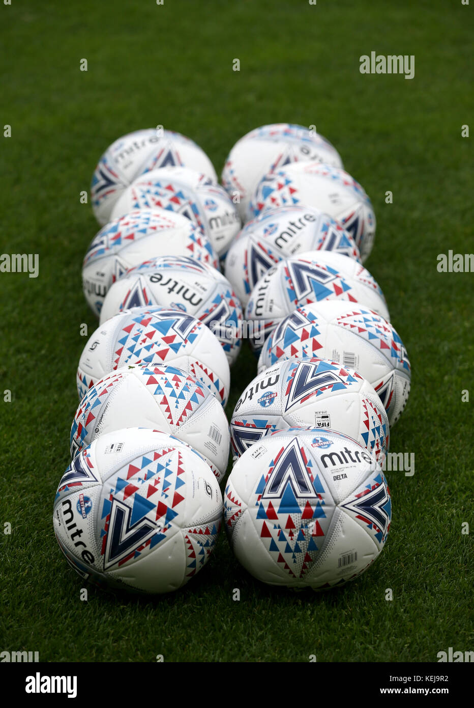 Match day balls hi-res stock photography and images - Alamy