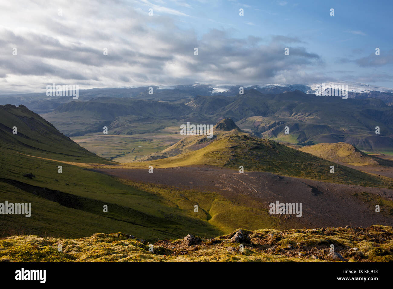 Iceland, high mountain cliff. Beautiful landscape ocean and rocks Stock ...