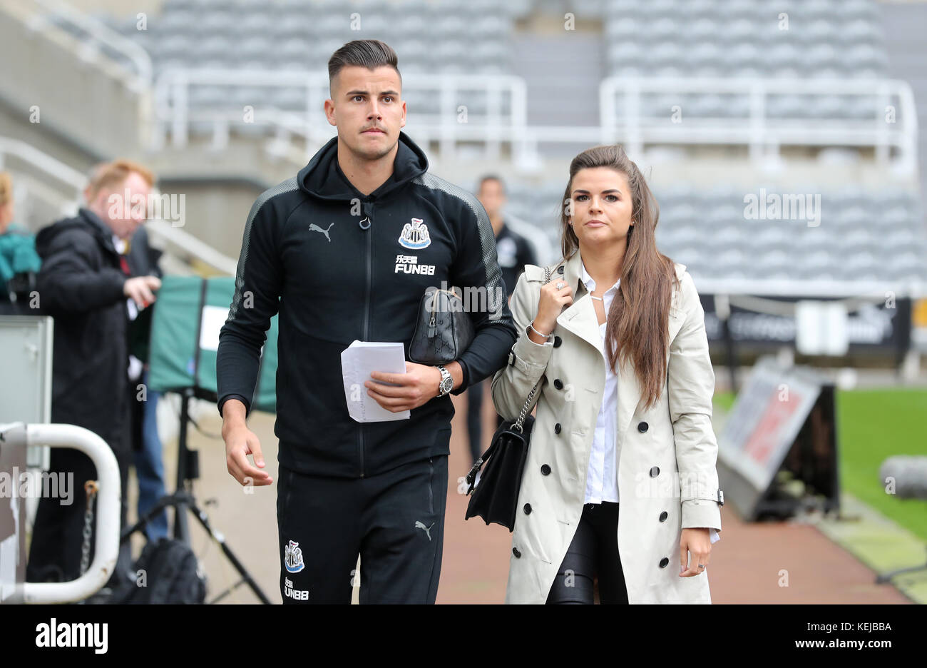 Newcastle United goalkeeper Karl Darlow arrives before the Premier ...