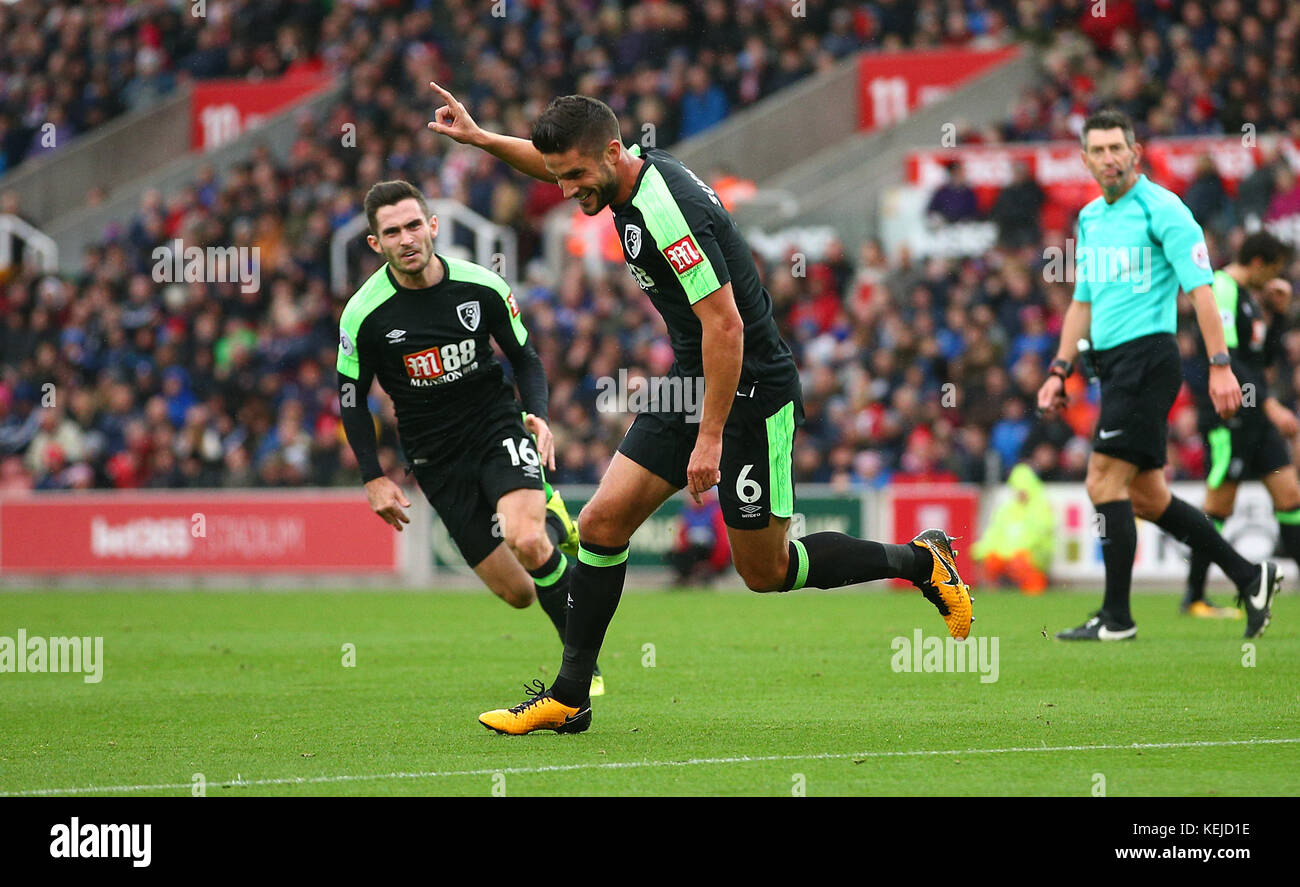 AFC Bournemouth's Andrew Surman celebrates scoring his side's first ...