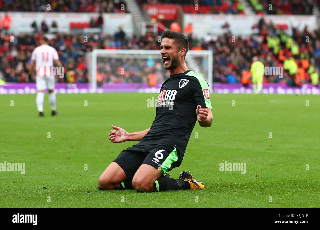 Afc bournemouths andrew surman celebrates scoring hi-res stock ...