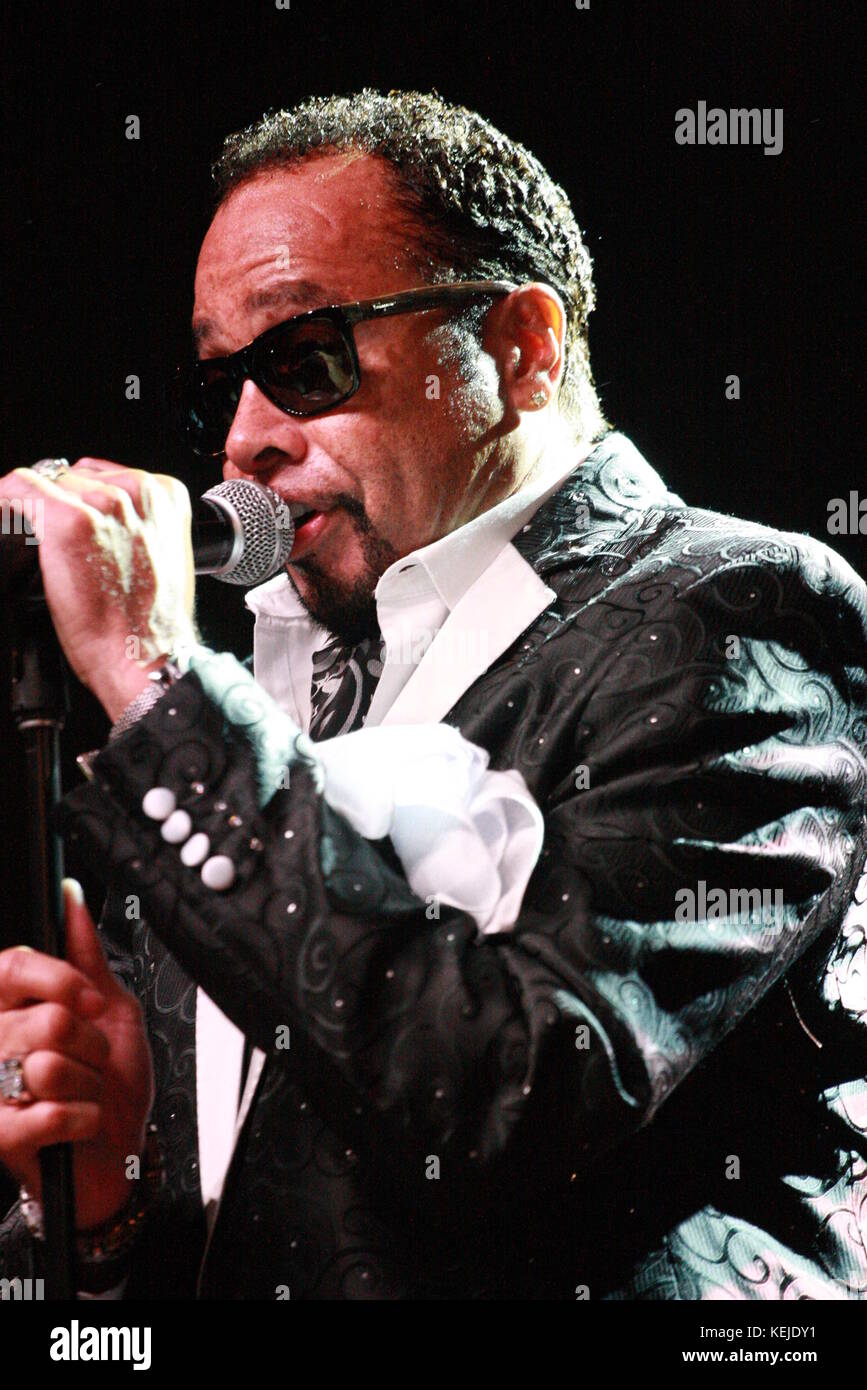 Morris Day and the Time performed live in at the Neigbhorhood 2 ...