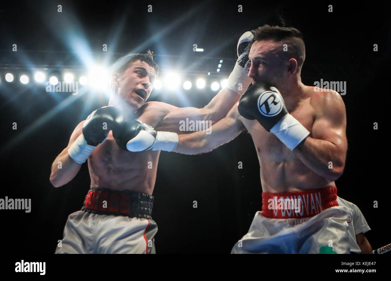 Featherweight contest first direct arena hi-res stock photography and ...