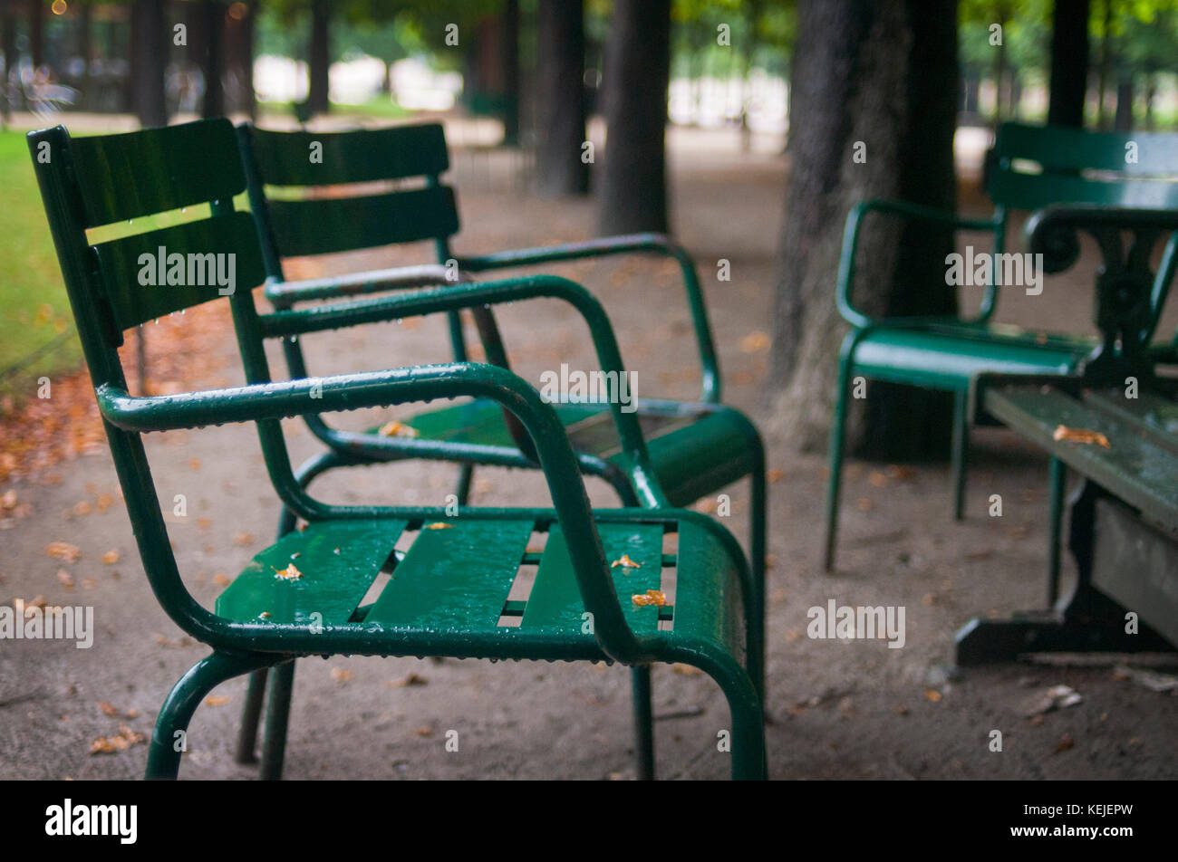 Benches in a park along the Champs Elysees, Paris, France Stock Photo ...