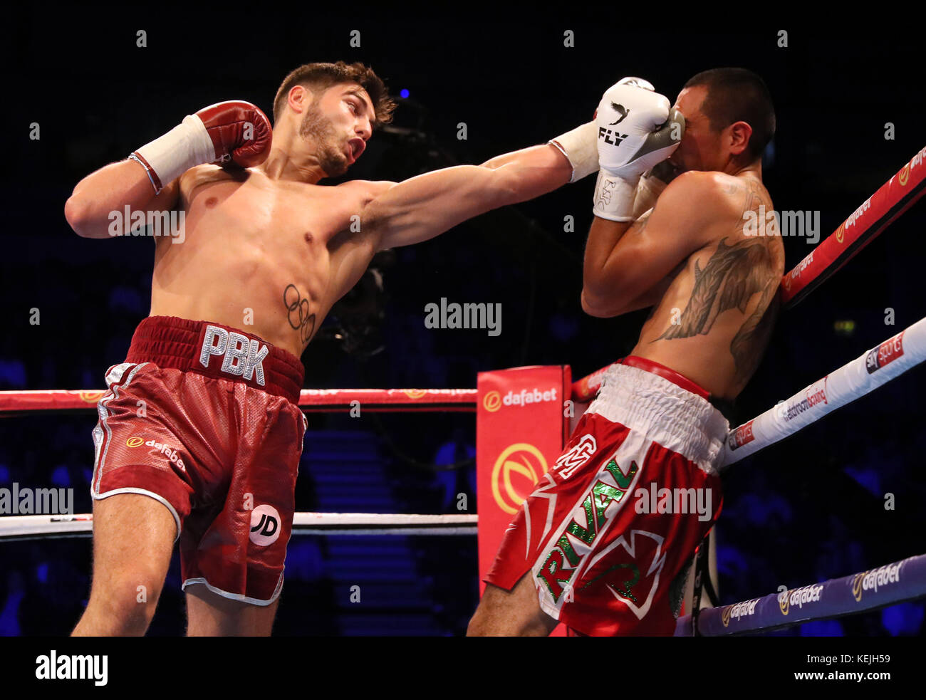 Josh Kelly (left) in action against Jose Luis Zuniga during their ...