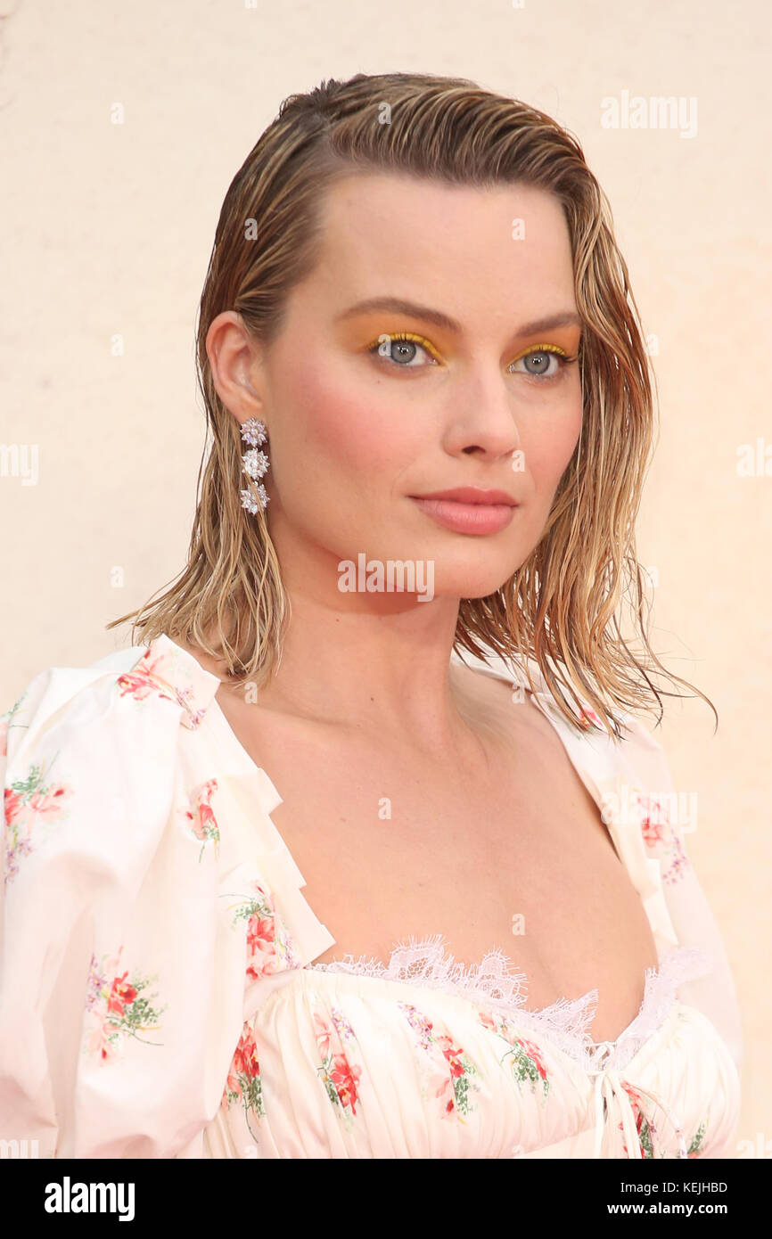 Goodbye Christopher Robin World Premiere - Arrival Featuring: Margot ...