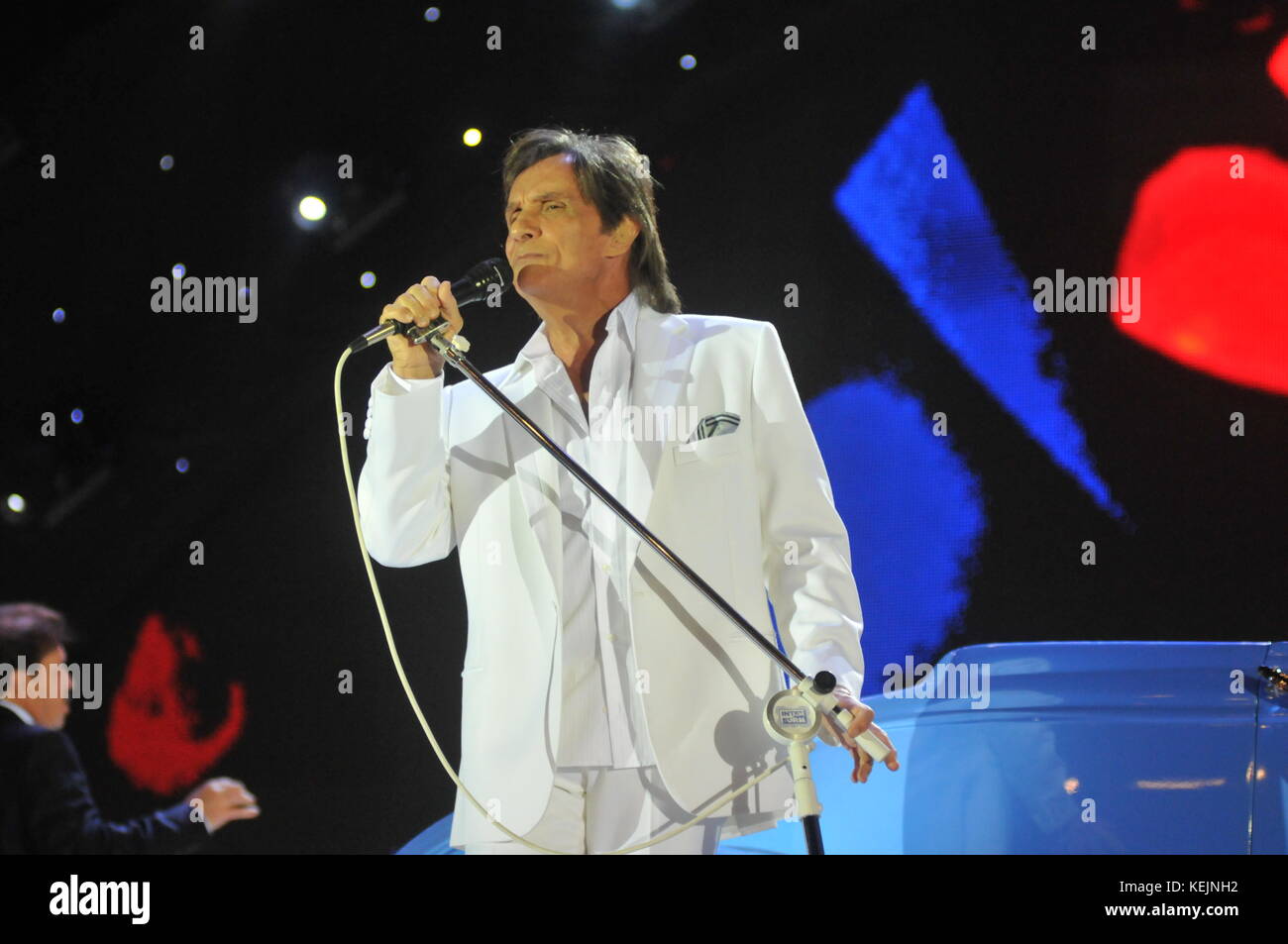 Show by singer roberto carlos hi-res stock photography and images - Alamy