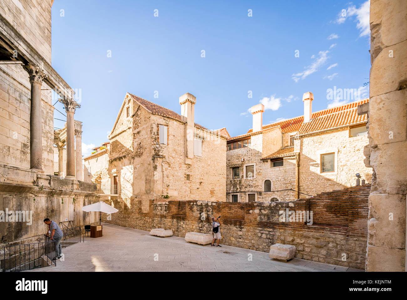Medieval second city walls hi-res stock photography and images - Alamy