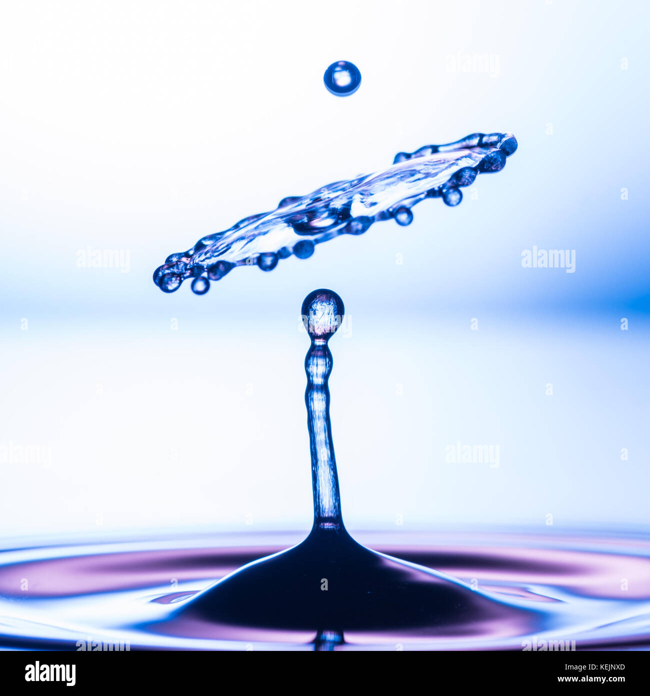 Fluid ripple hi-res stock photography and images - Alamy