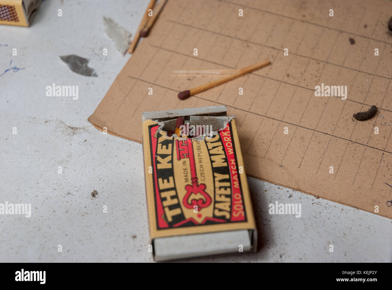 Matchbox empty hi-res stock photography and images - Alamy