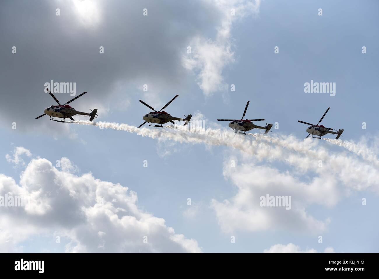 Allahabad: SARANG team of Indian Air force pilot showing their skill at ...