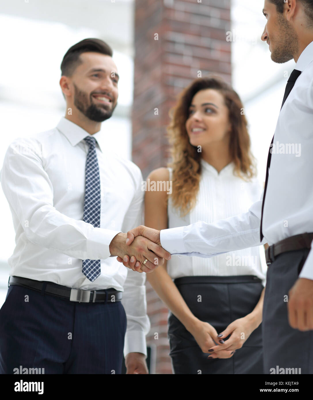 closeup.welcome and handshake of business partners Stock Photo - Alamy