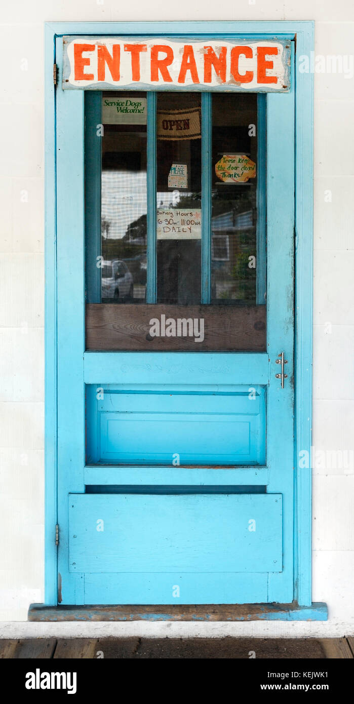 Screen door hi-res stock photography and images - Alamy