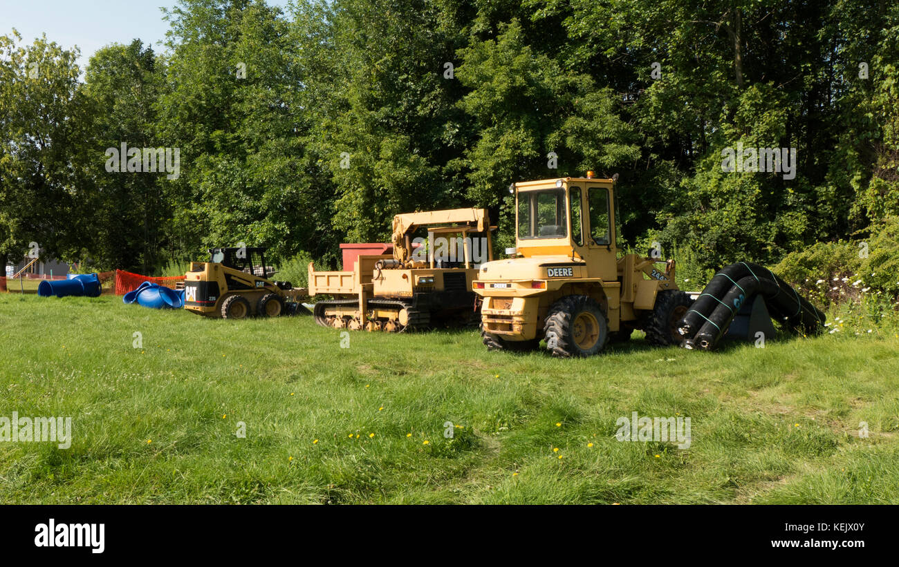 Earth moving equipment Stock Photo - Alamy
