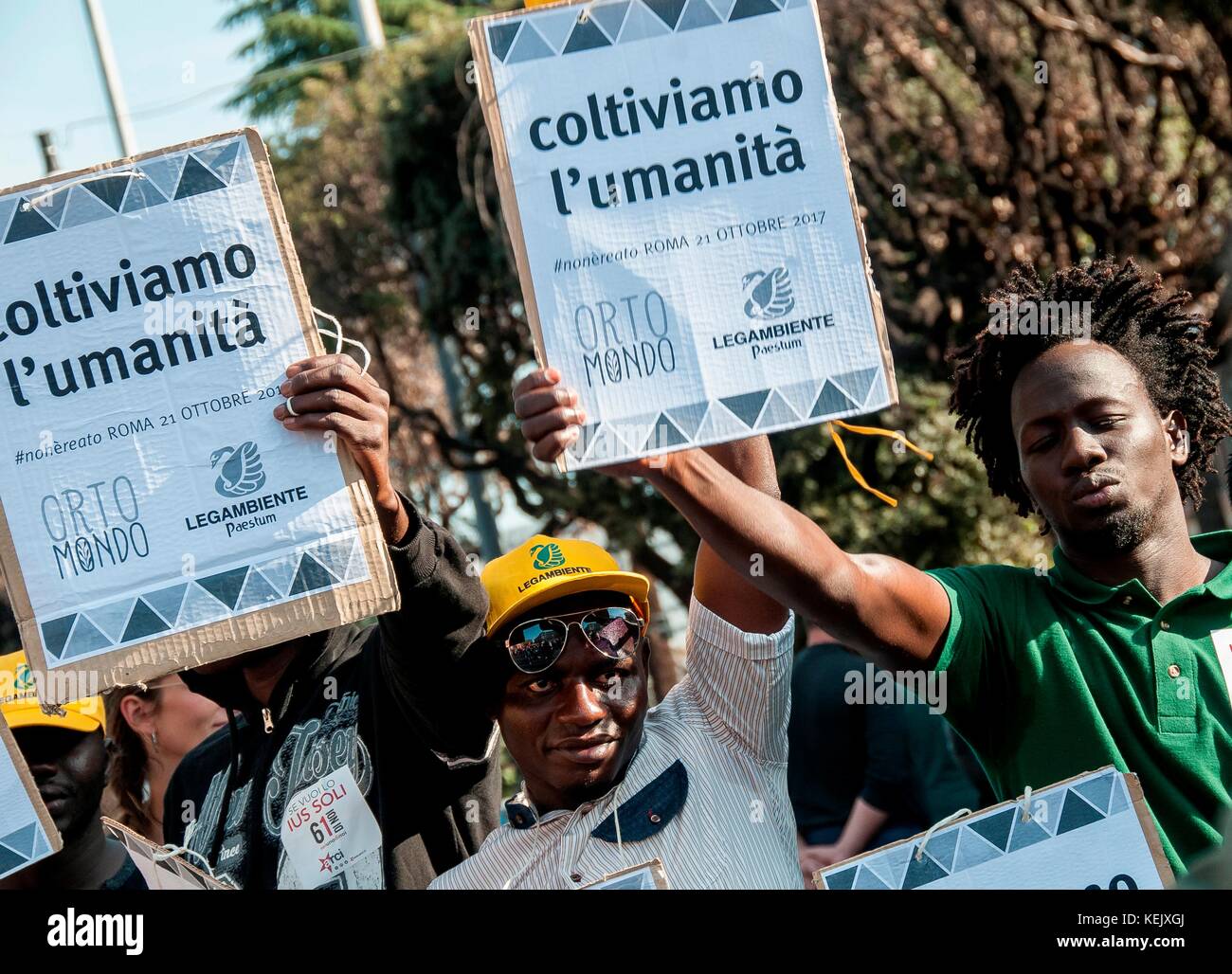 Rome, Italy. 21st Oct, 2017. Demonstration for equality against all ...