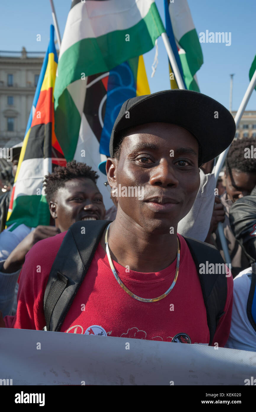 Rome, Italy. 21st Oct, 2017. Thousands of people have expressed in Rome ...