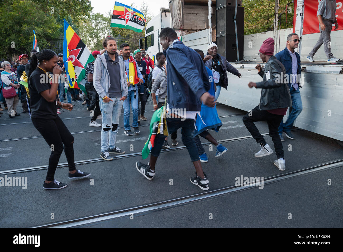 Rome, Italy. 21st Oct, 2017. Thousands of people have expressed in Rome ...